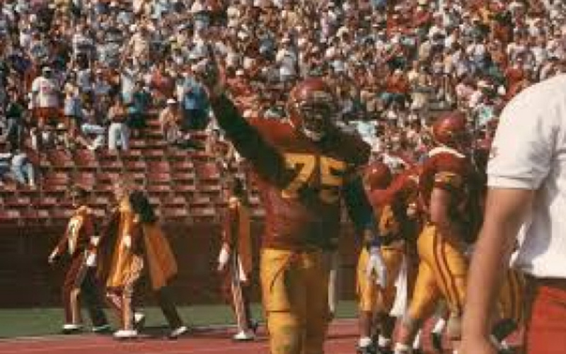 Hamilton coach was NFL player, American Gladiator