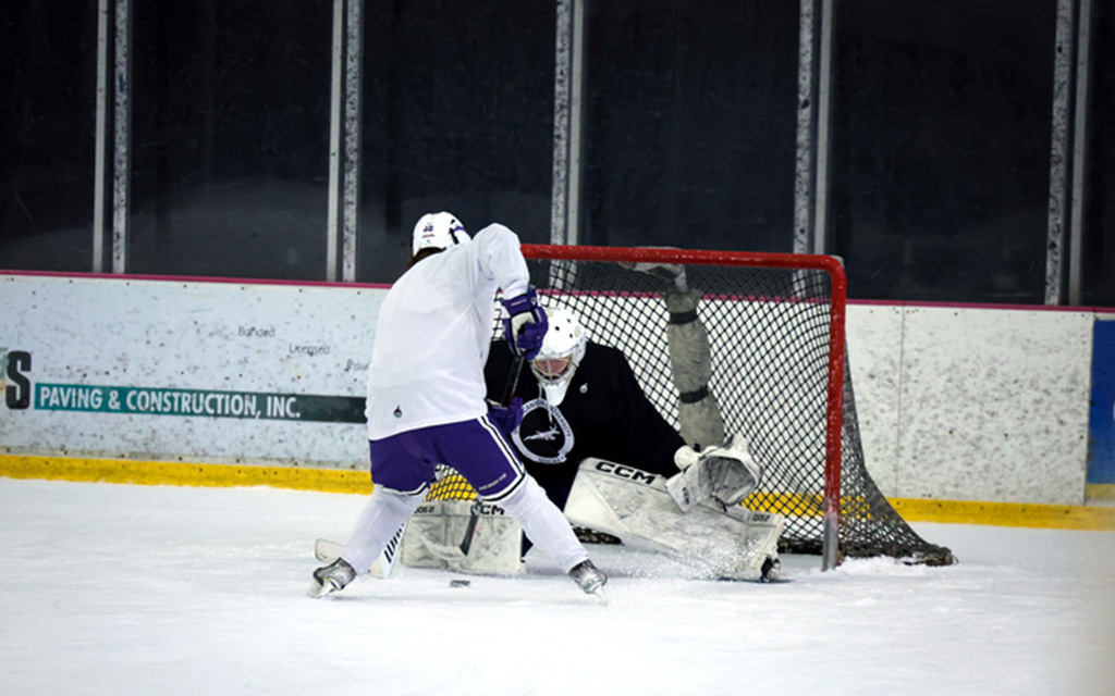 Ukraine’s Mikhail Simchuk, Dmytro Kubrytskyi join GCU club hockey midseason